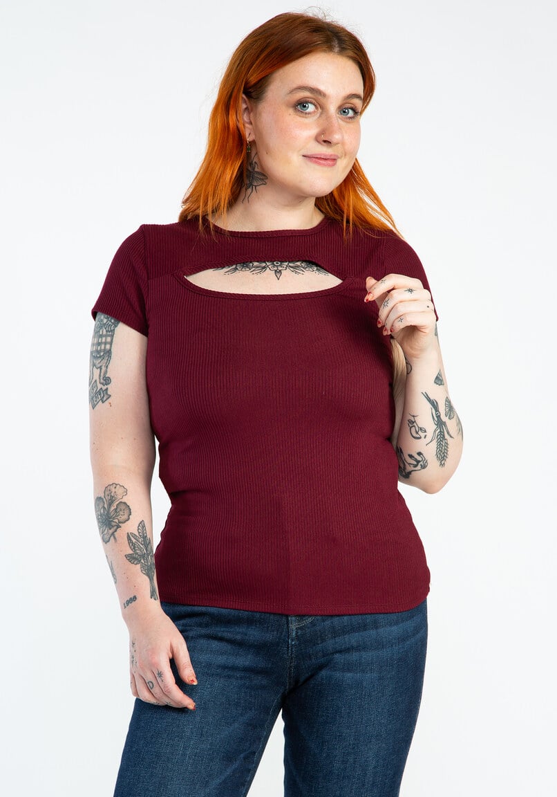 Lea Cut Out Short Sleeve Tee Gvo 2000006065